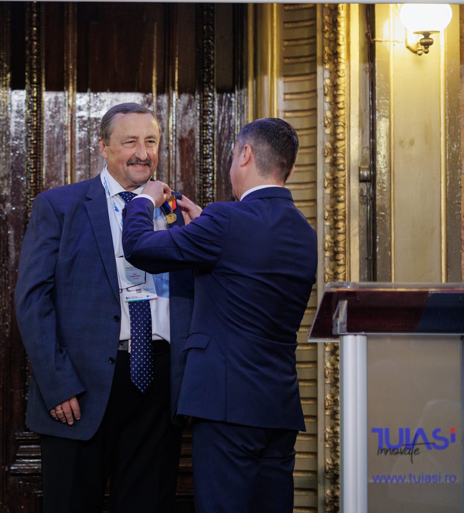 Rectorul TUIASI, prof. univ. dr. ing. Dan Cașcaval, a primit titlul de ...